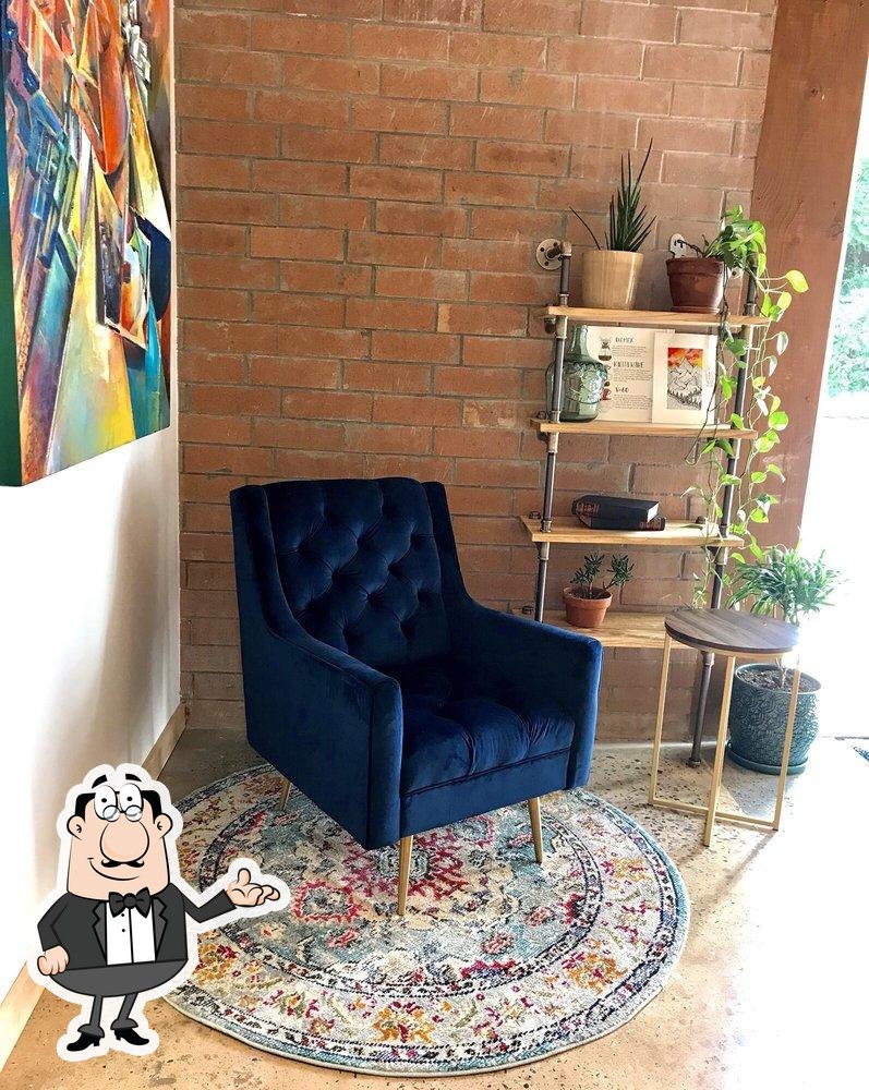 The Hobbyist, 2100 N Davidson St in Charlotte - Restaurant reviews
