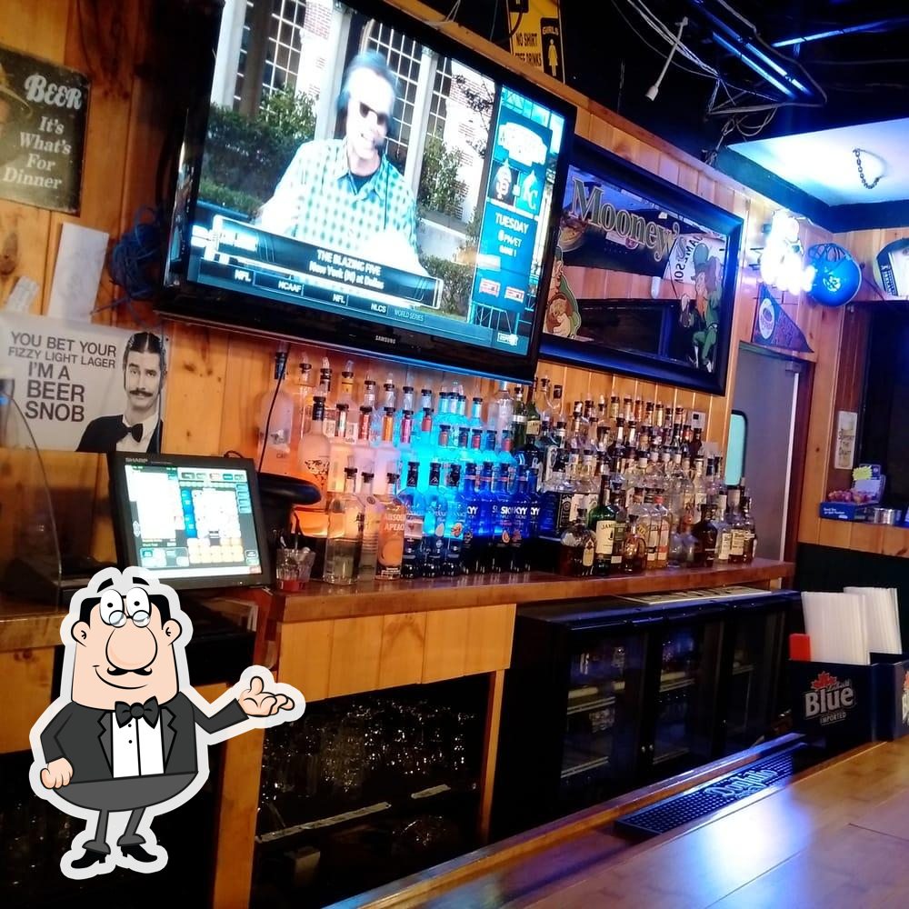 Mooney's Sports Bar & Grill, Kenmore - Restaurant menu, prices and reviews
