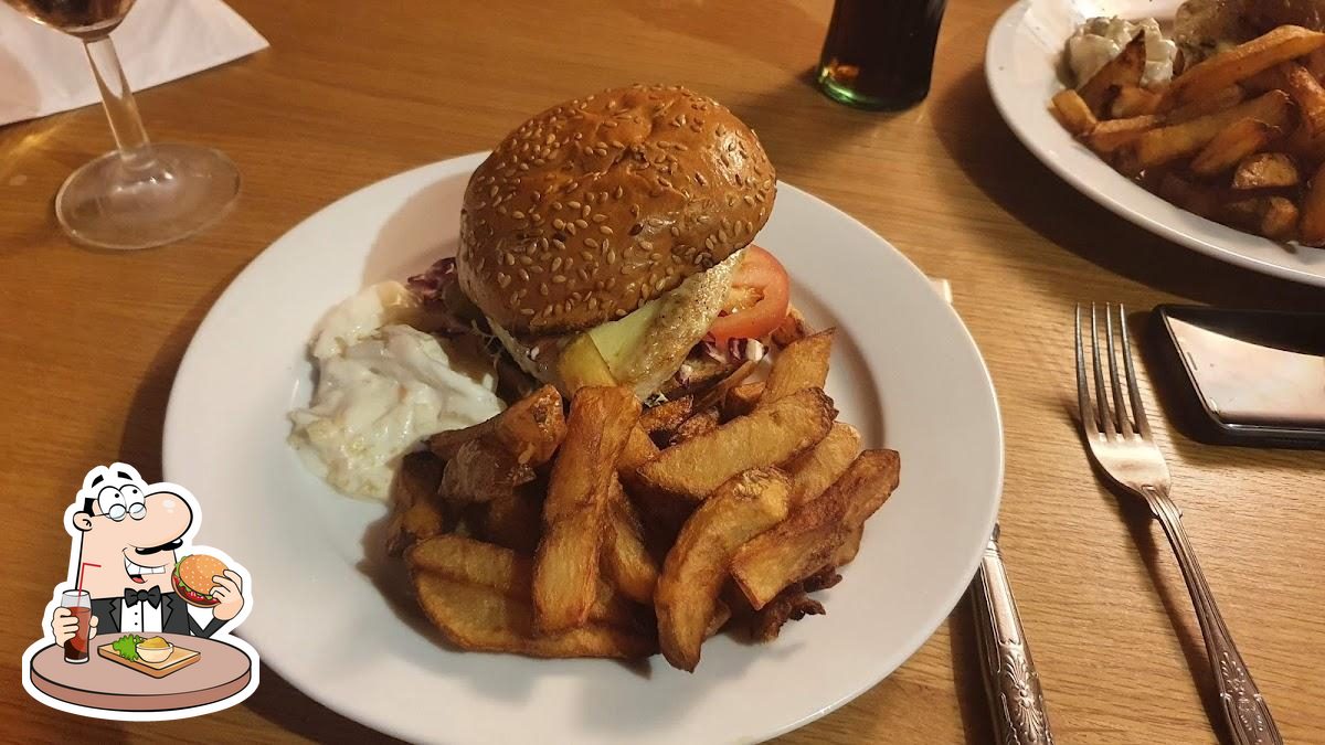 The Fox & Hounds Great Moulton, Frith Way in Long Stratton - Restaurant ...