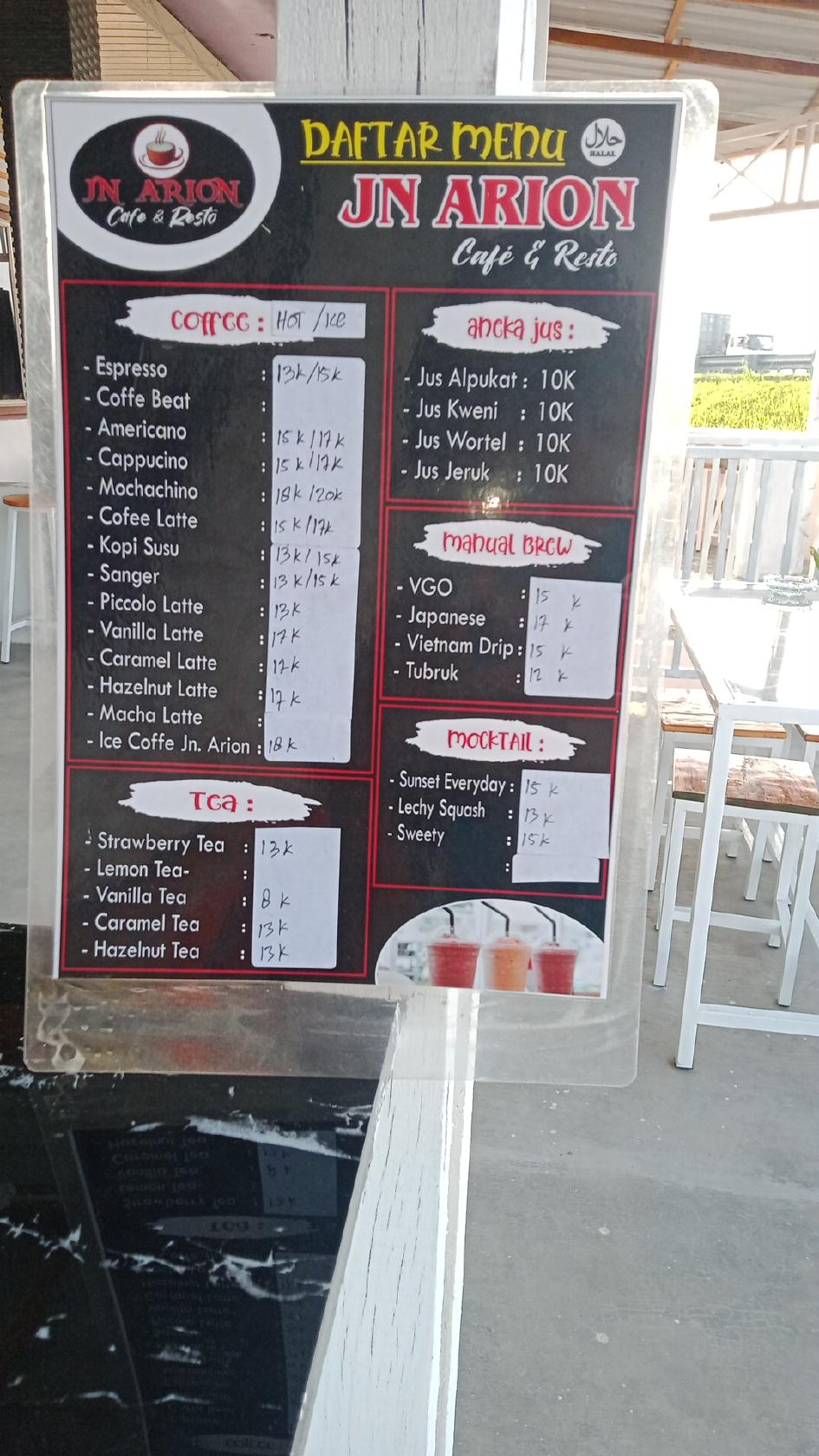 Carta de Hitam Putih Cafe, Bandar Labuhan