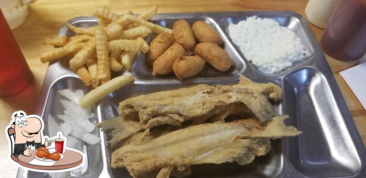 Tadpole Seafood Restaurant, 13455 E Wade Hampton Blvd in Greer ...