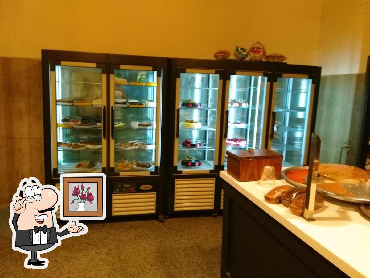 Simonds, Cairo - Restaurant menu, prices and reviews