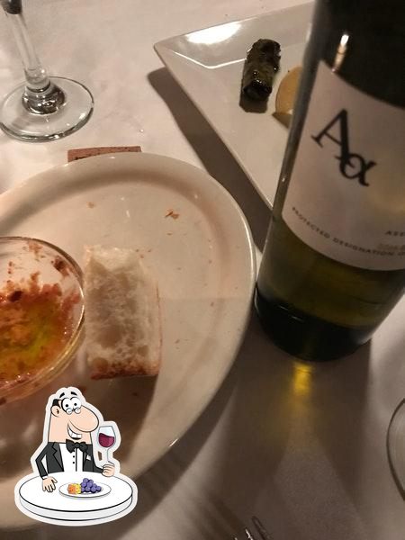Captain Roberts' Table in Penetanguishene - Restaurant reviews