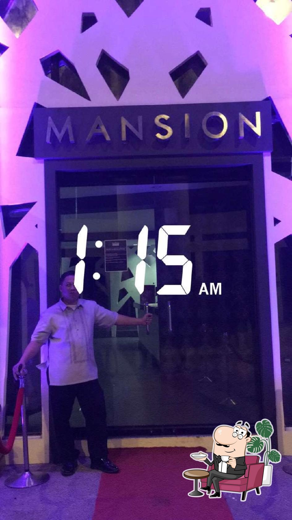 The Mansion club, Angeles