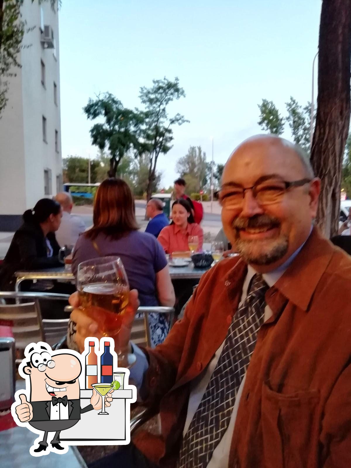 CAFE BAR "EL ROMERAL", C. de Anoeta, 2 in Madrid - Restaurant reviews