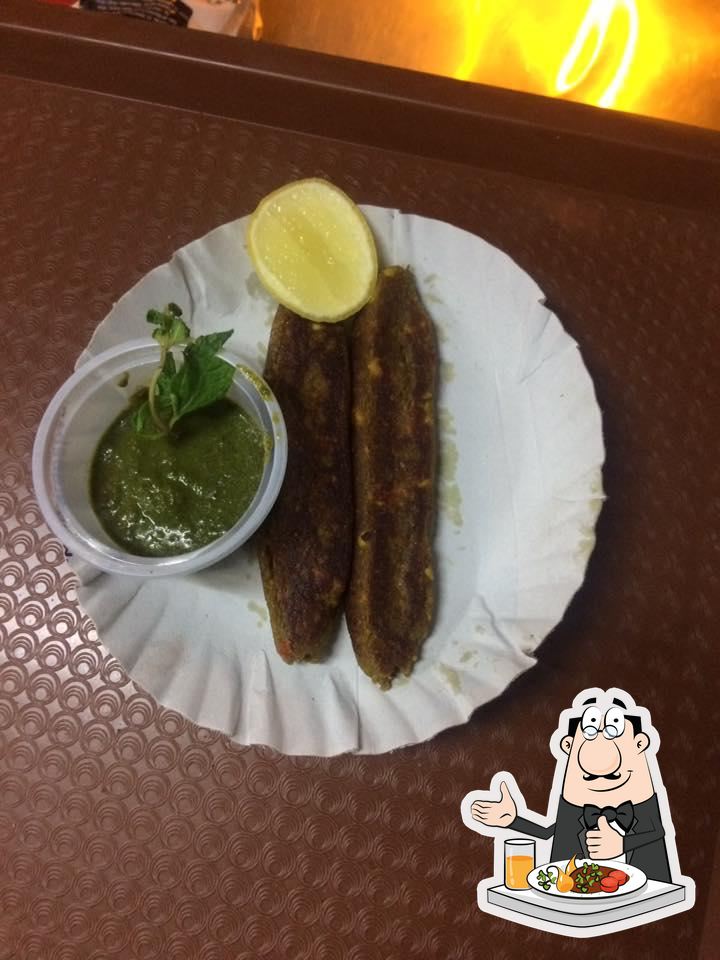 Engine Cafe, Surat, 4QX9+Q8P - Restaurant reviews
