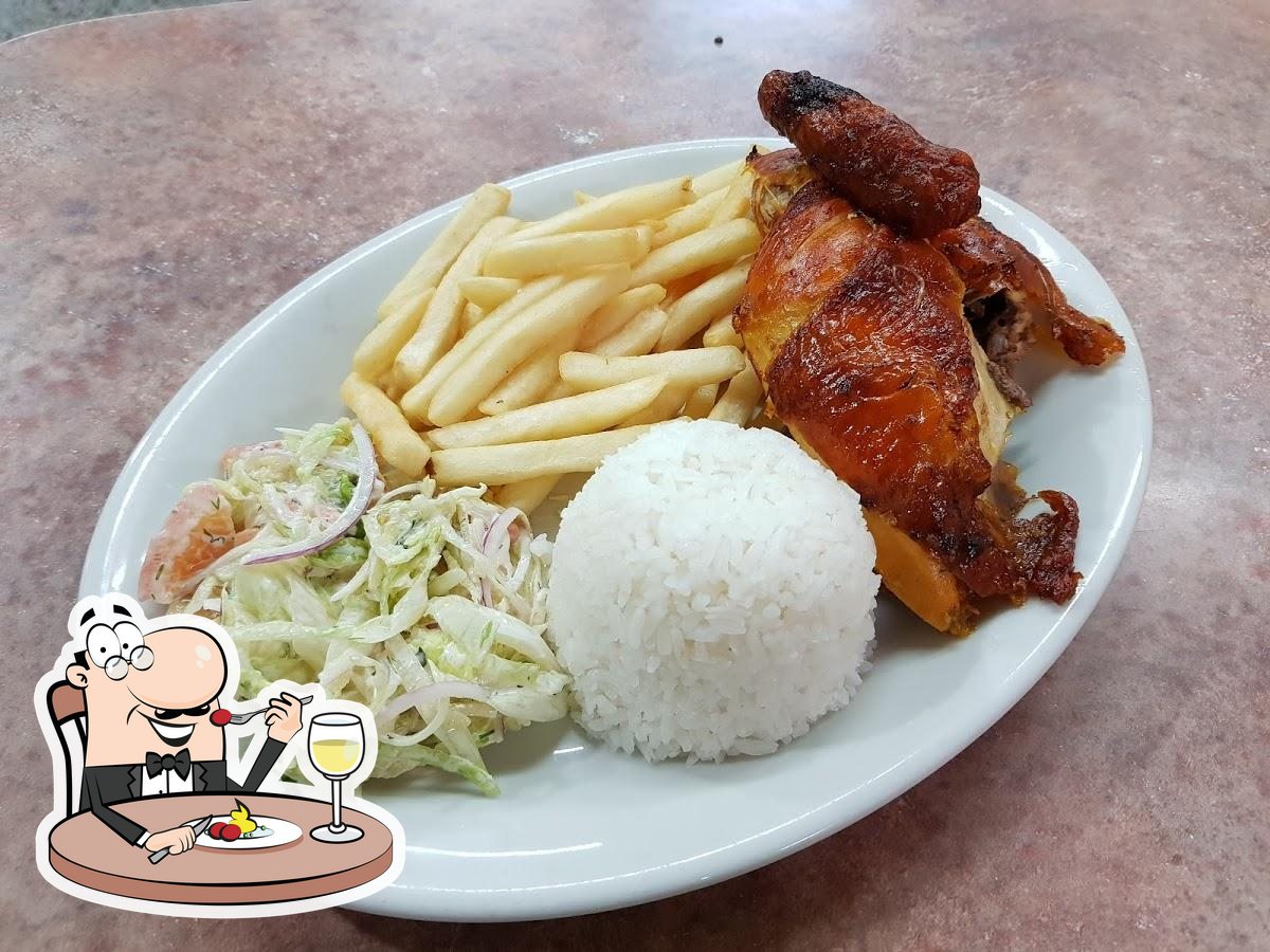 El Castillo Del Pollo restaurant, Bogotá, Cl. 187 #12a - 09 ...