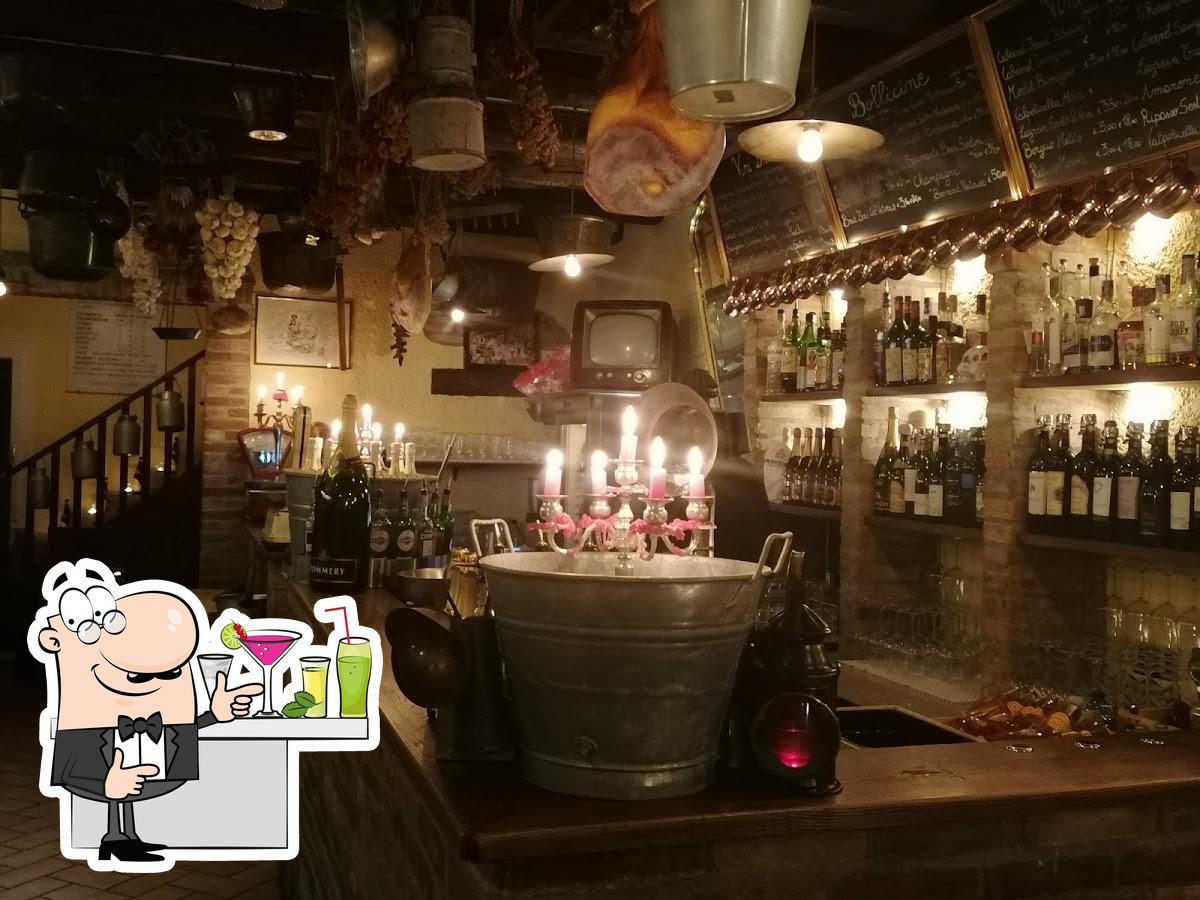 La Lira wine-drink-sound pub & bar, Adria - Restaurant reviews