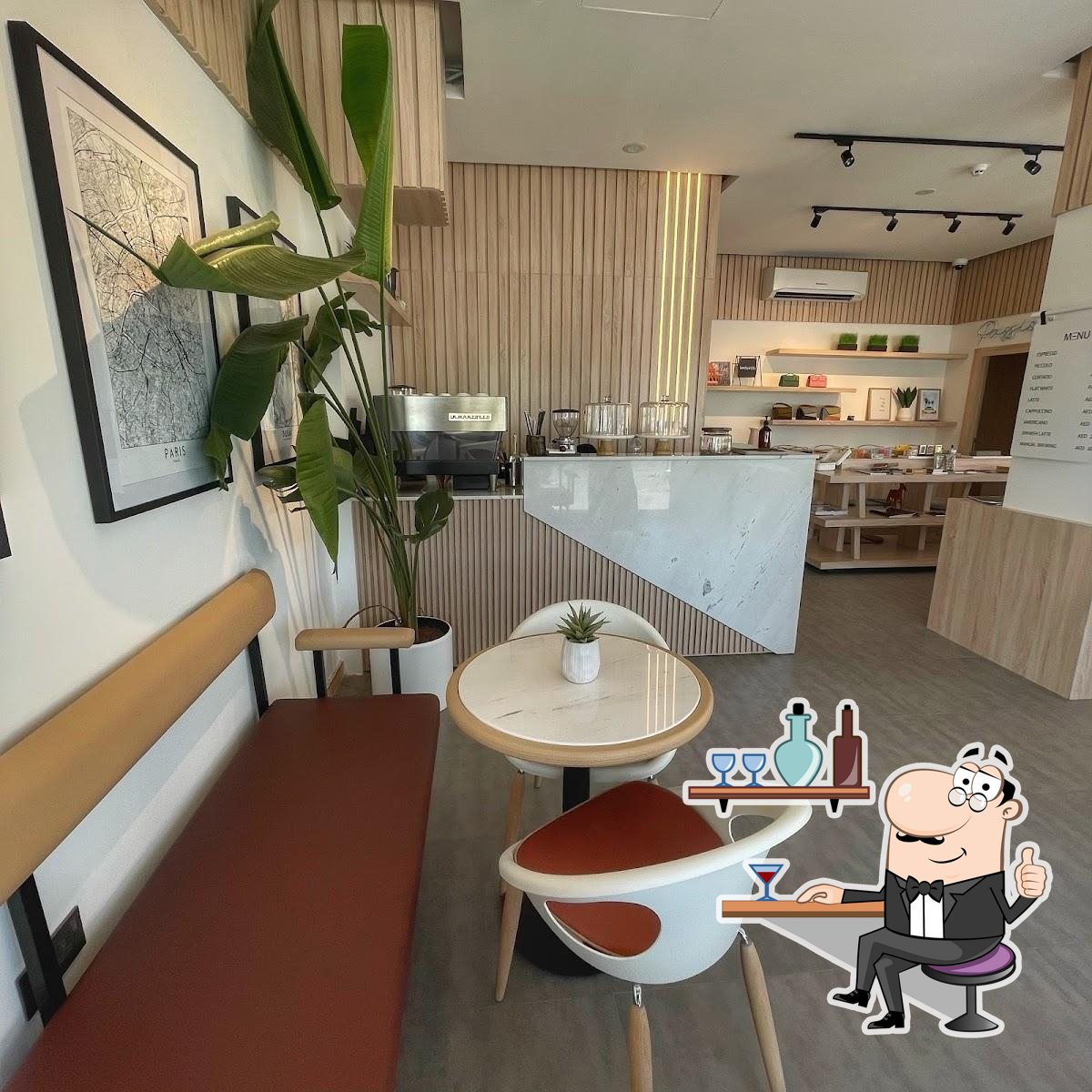 Shelves Café & concept store cafe, UAE - Restaurant reviews