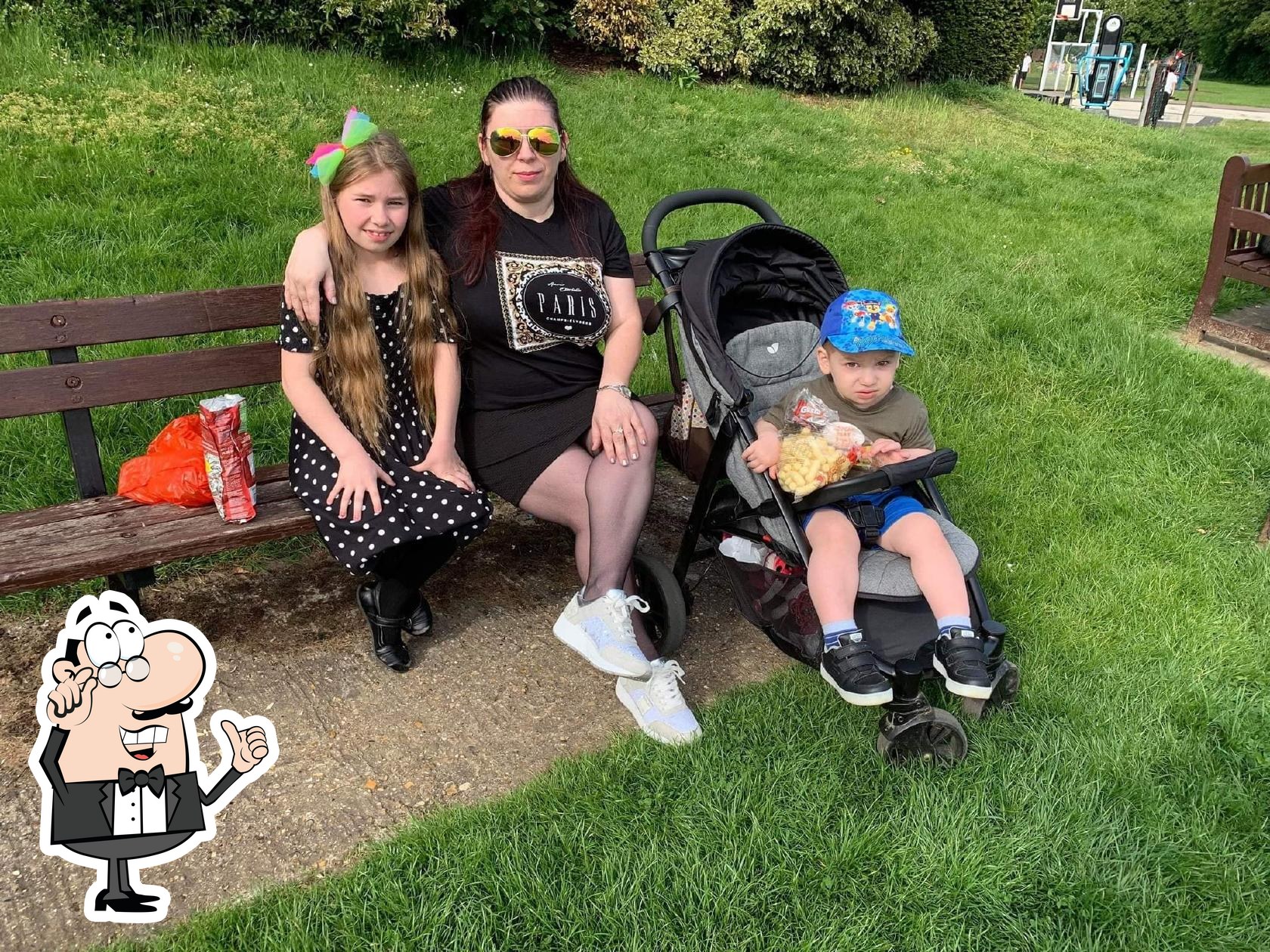 Ray Park Cafe, London - Restaurant menu, prices and reviews