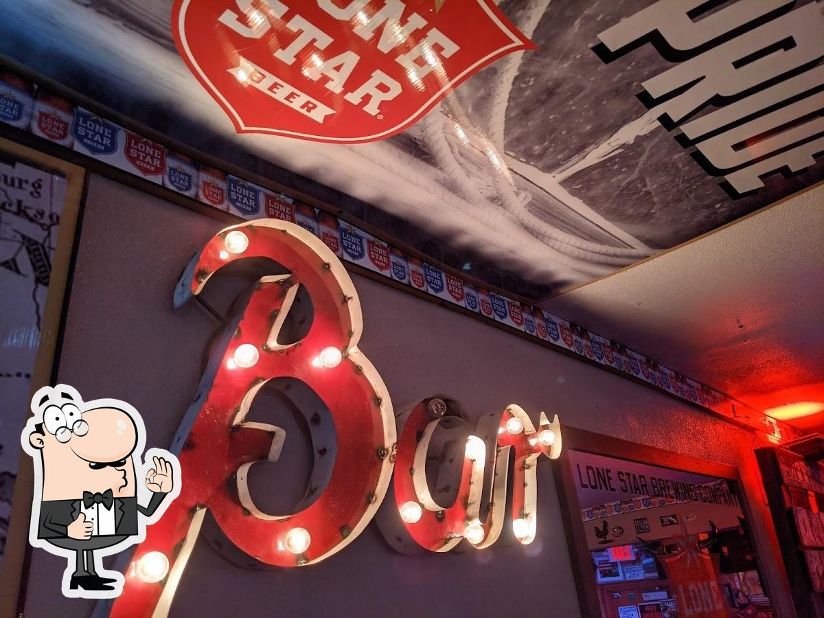 The Little Longhorn Saloon, 5434 Burnet Rd in Austin - Restaurant reviews