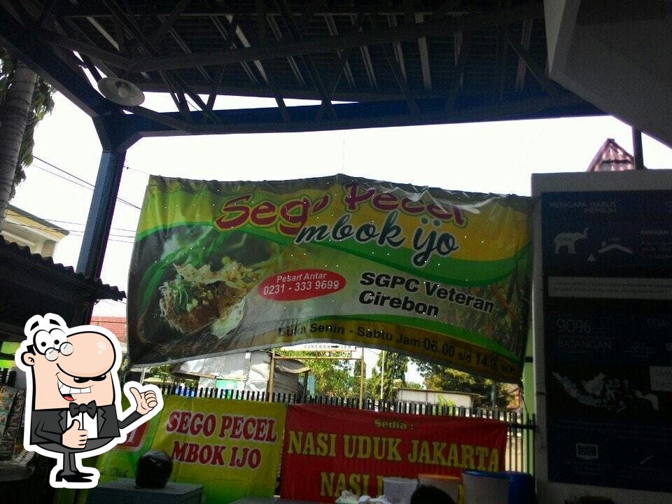 Sego Pecel Mbok Ijo restaurant, Cirebon - Restaurant reviews