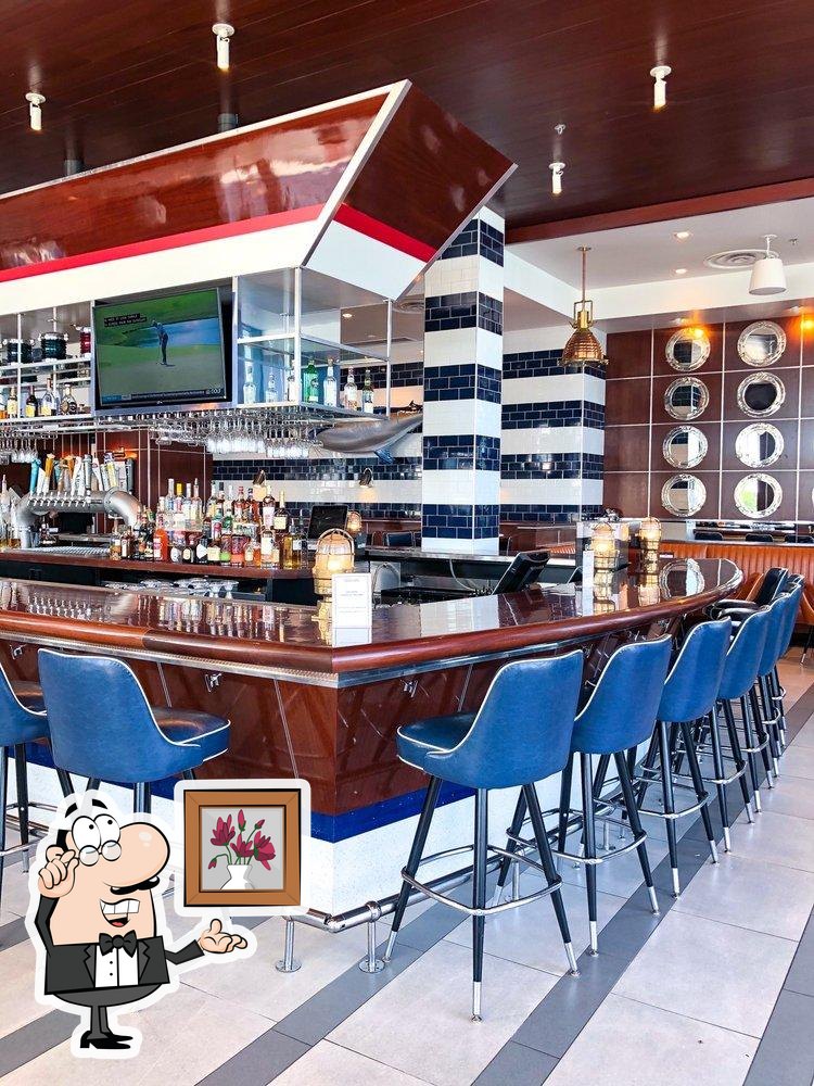 Reelhouse Marina Bay, Quincy - Restaurant menu, prices and reviews