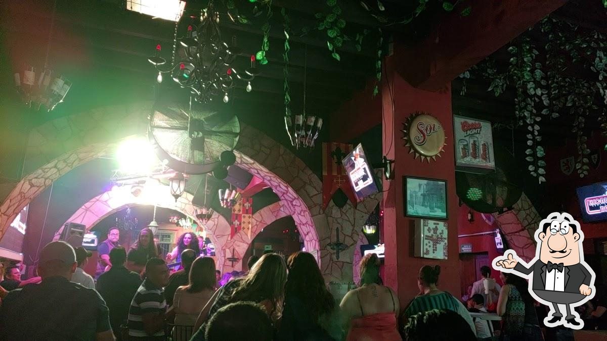 Pub y bar Excalibur, Saltillo - Opiniones del restaurante
