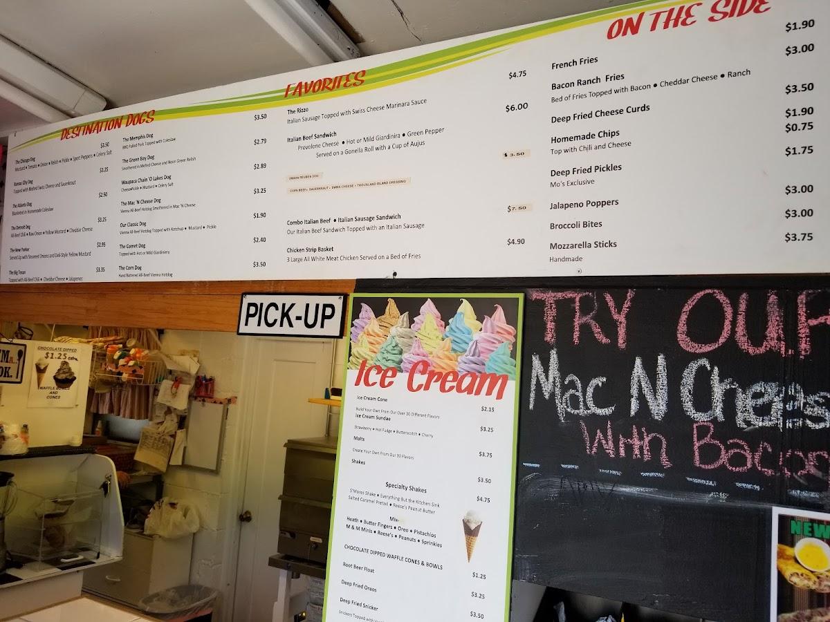 Menu at Mo's Stand restaurant, Waupaca