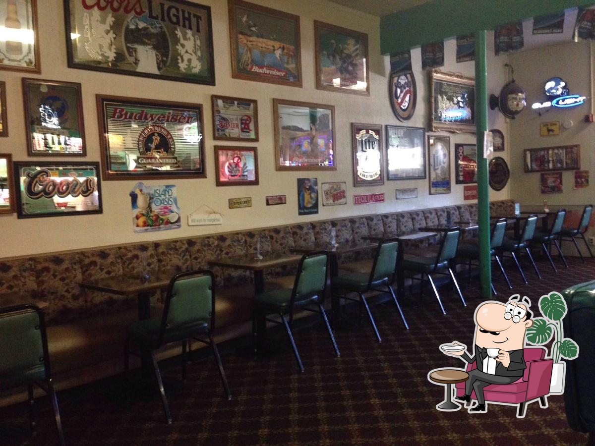 Water Hole Pub in Sumner - Restaurant menu and reviews