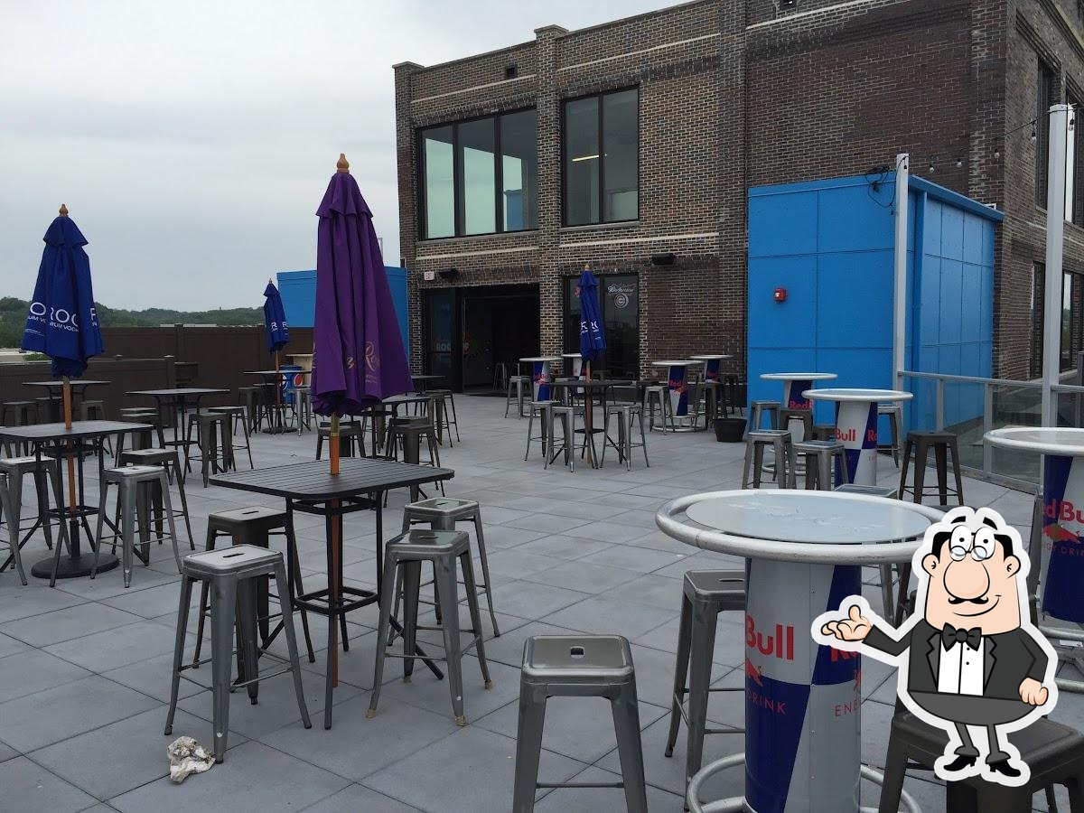 300 Craft & Rooftop, Des Moines - Restaurant menu, prices and reviews