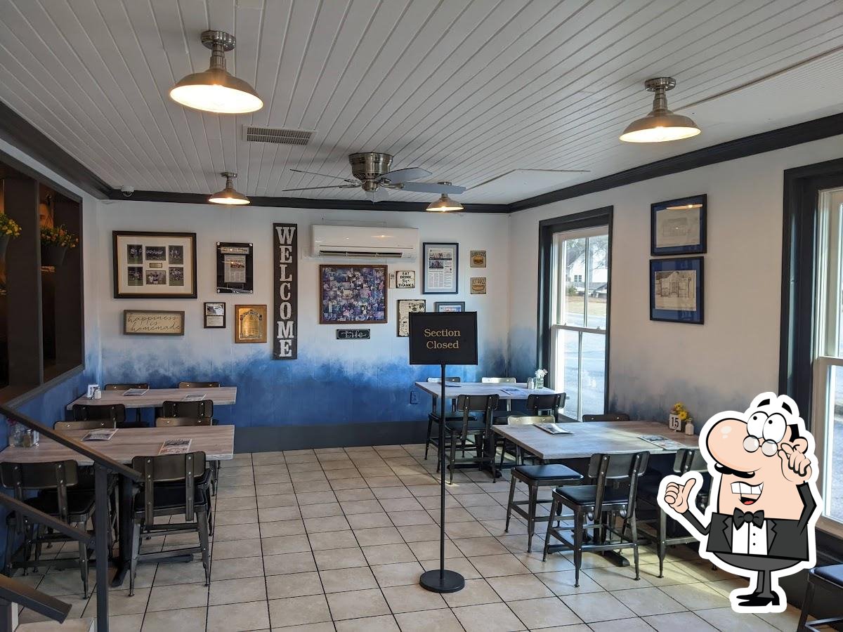 Campton Restaurant, Monroe - Restaurant menu, prices and reviews