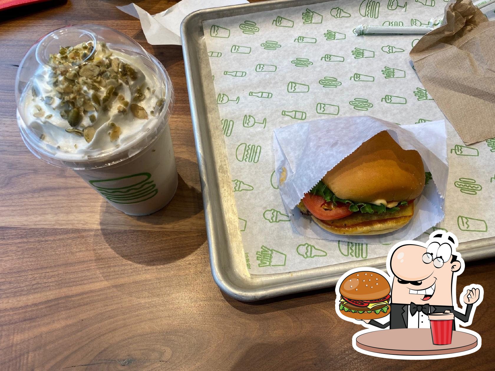 Shake Shack, 740 N High St in Columbus - Restaurant menu and reviews