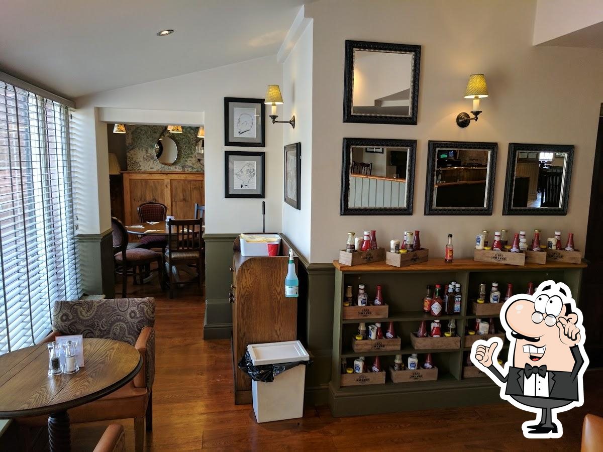 Vale Royal Abbey Arms, Delamere - Restaurant menu, prices and reviews