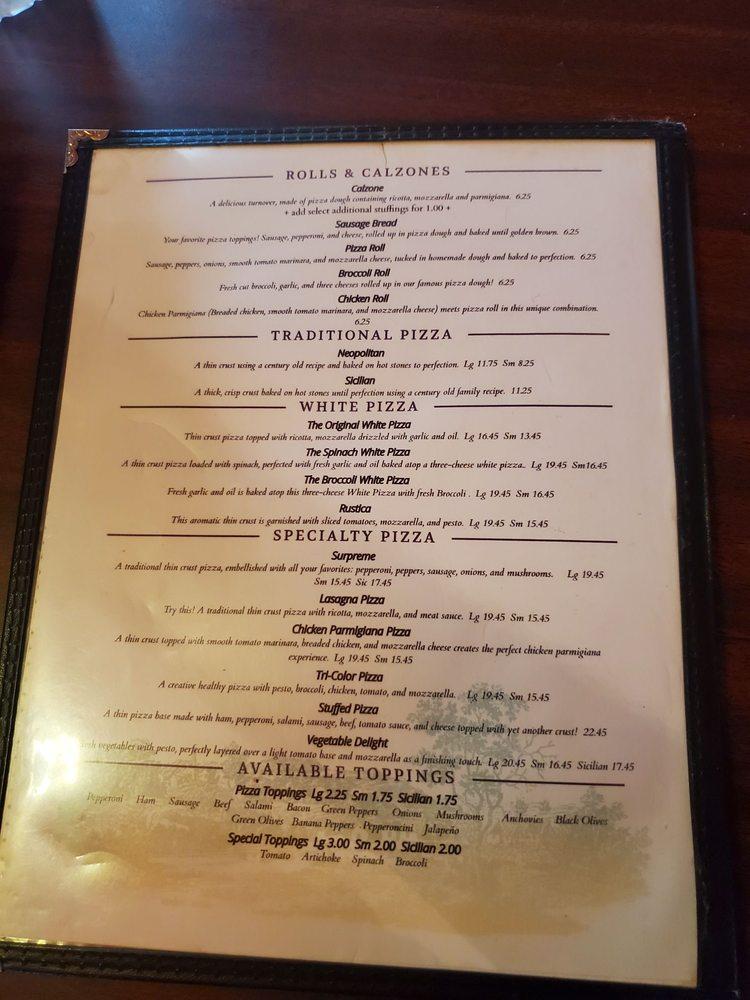 Menu at Mama D’s pizzeria, Calvert City