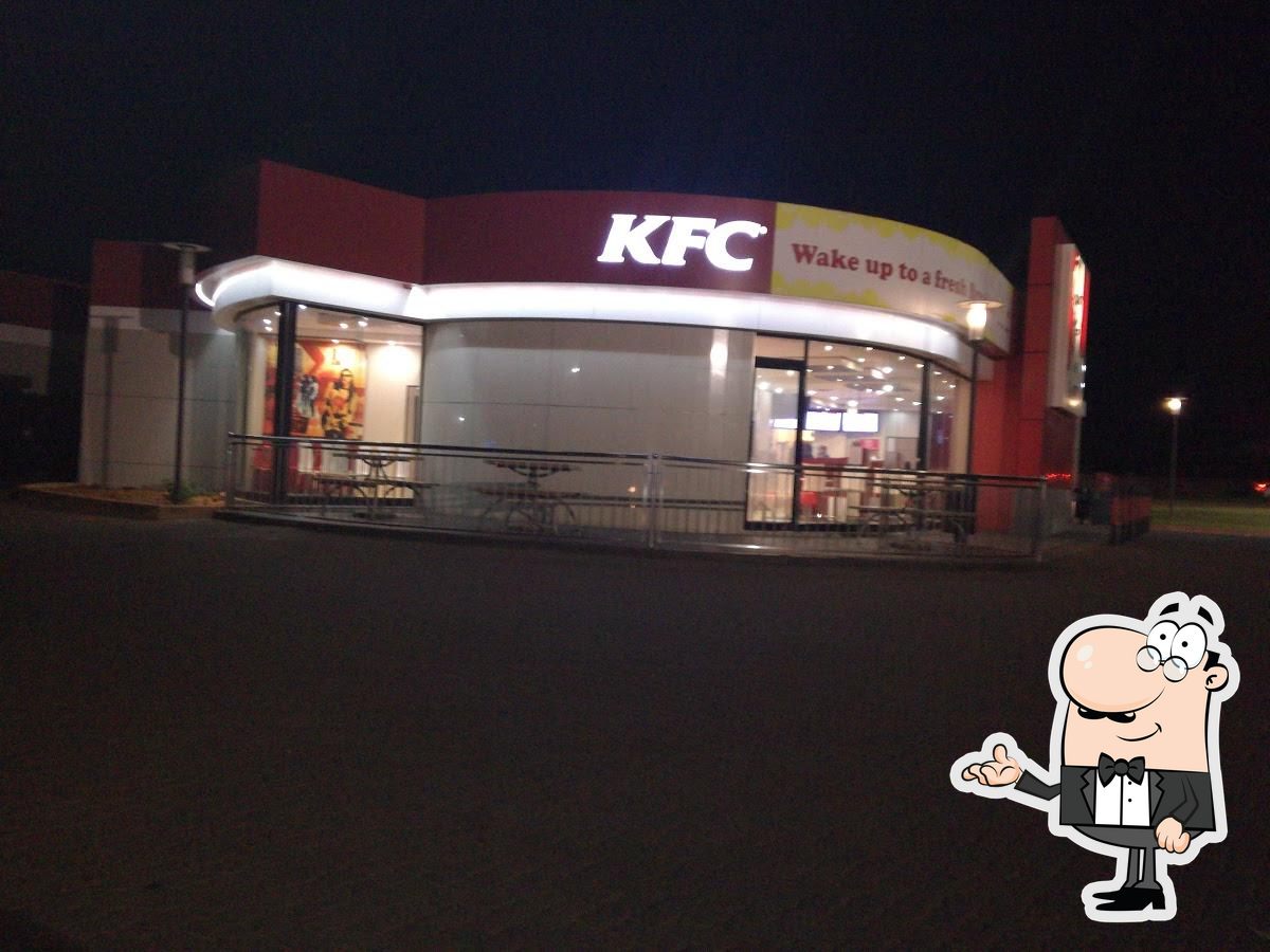 KFC Piet Retief 2 restaurant, Piet Retief, Woodhill Shopping Centre ...