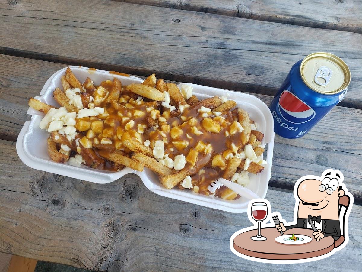 Chez Tasso bar (Poutine +), Canada - Critiques de restaurant