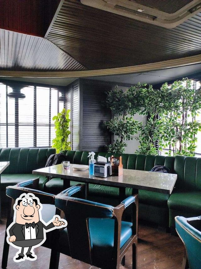 Mitron Bar & Cafe - Bandra, Mumbai - Restaurant menu, prices and reviews