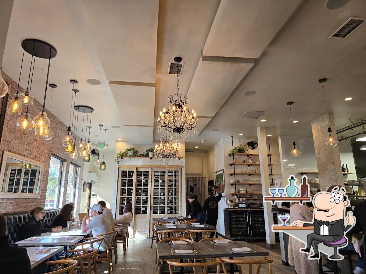 Moody Rooster, Westlake Village - Restaurant menu, prices and reviews
