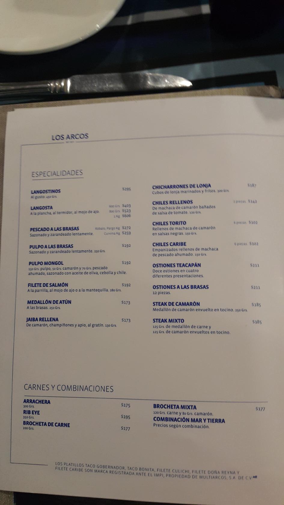 Menu at Los Arcos restaurant, Culiacán, esquina