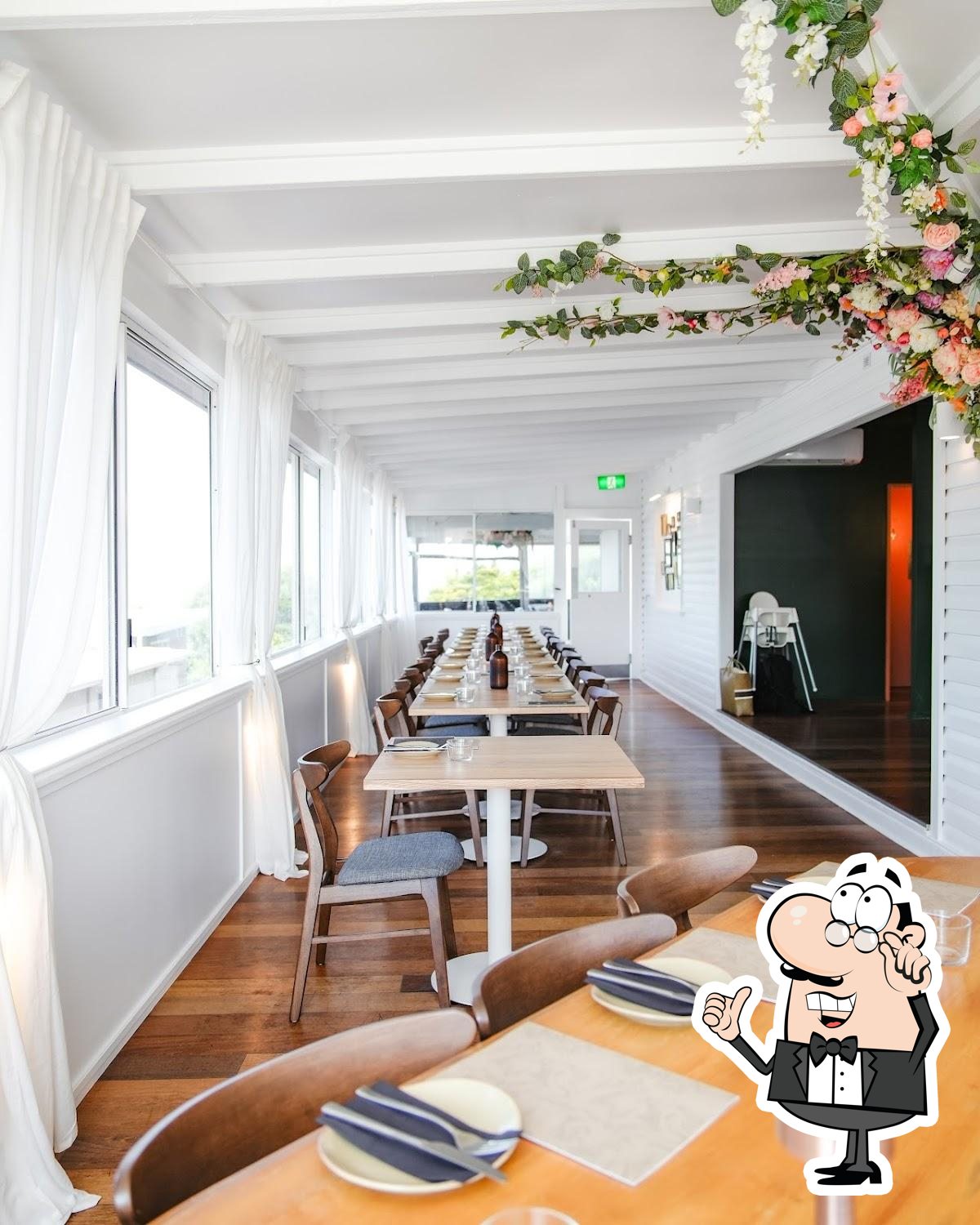 Dee Den Restaurant, Buderim - Restaurant menu, prices and reviews