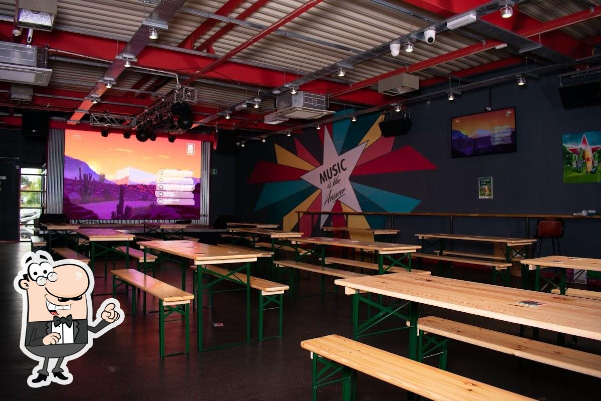 Johnny's Warehouse Bar & Events Venue in Morecambe - Restaurant reviews