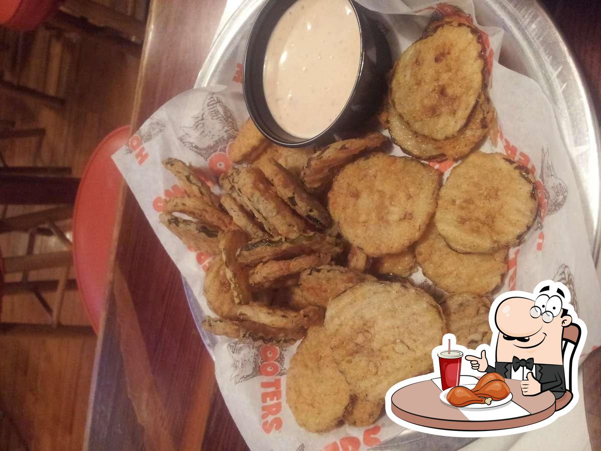 Hooters in Chattanooga - Restaurant menu and reviews