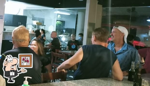 Billy's Sports Bar, Cebu City - Restaurant reviews
