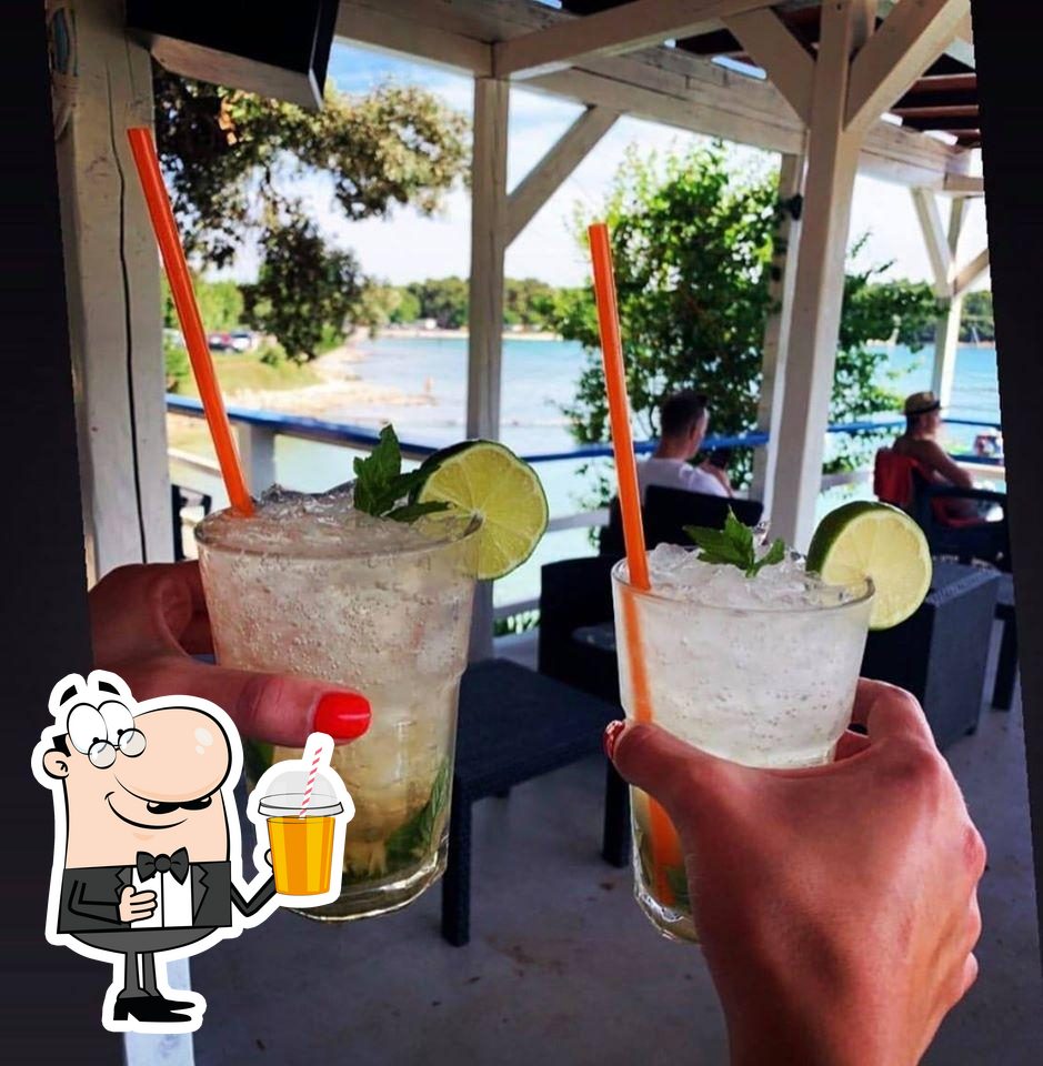 Big Mama Beach Bar, Pula - Restaurant reviews