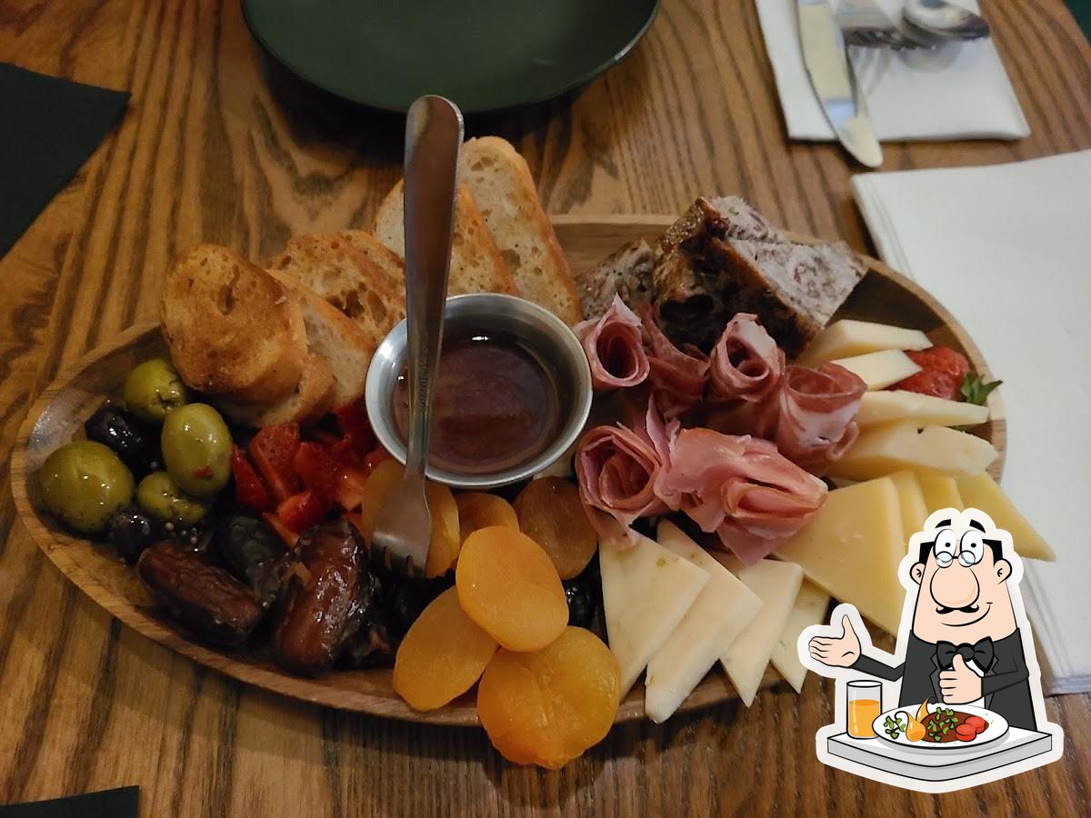 Elle & Jack's in Wheeling - Restaurant menu and reviews