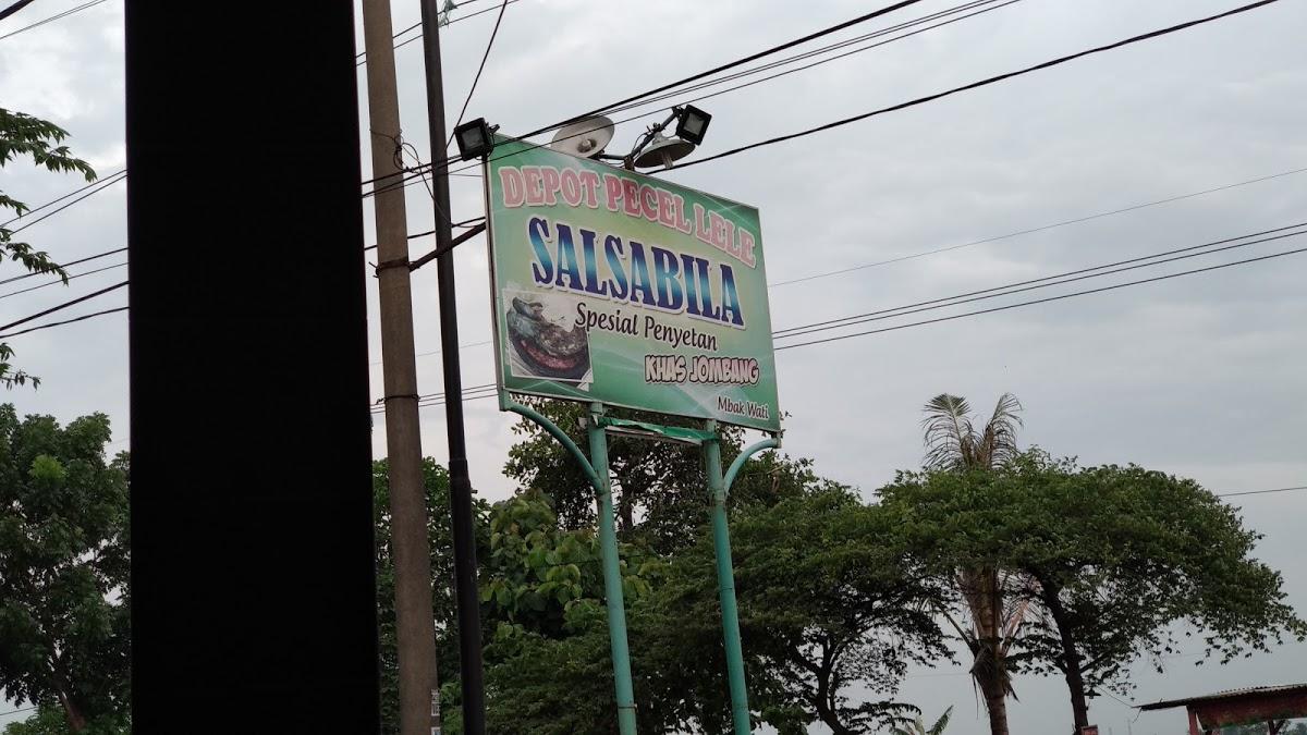 Restaurante Rumah Makan Pecel Lele Salsabila, Gondang Manis - Opiniones ...
