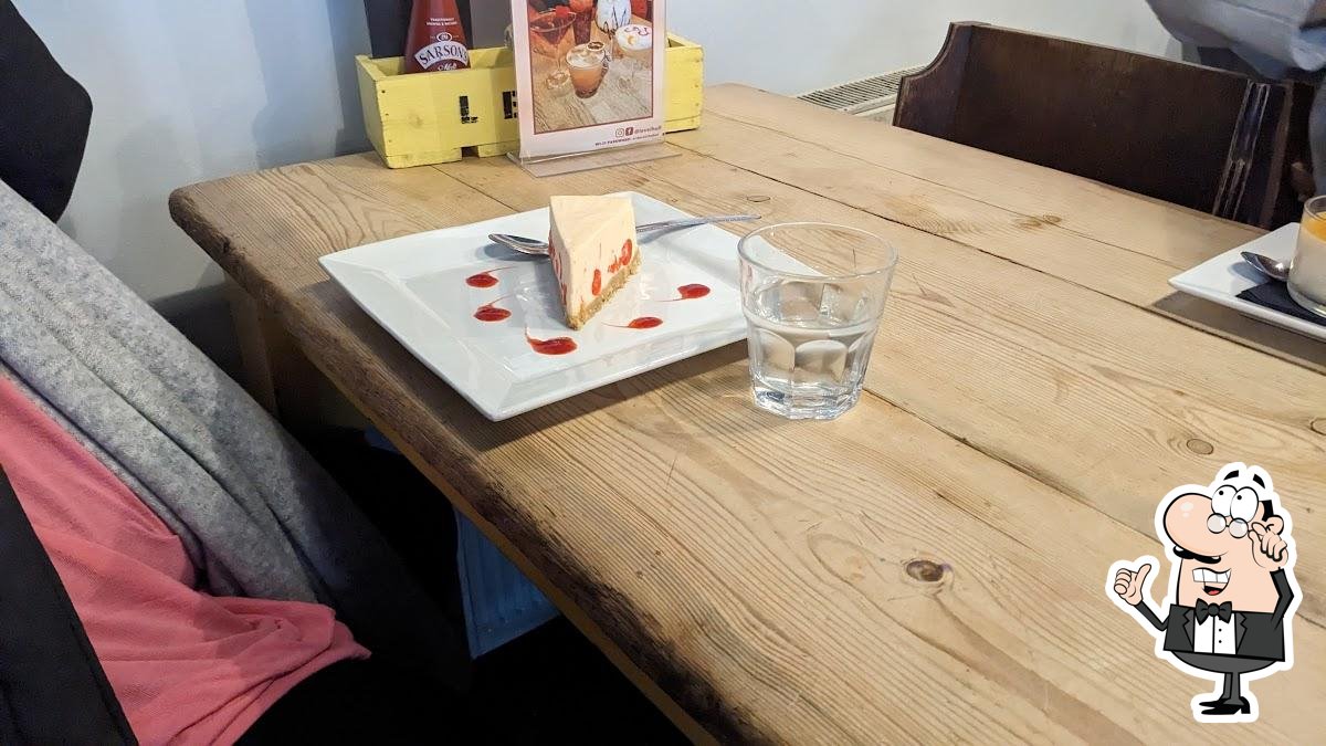 Level Cafe Bar & Grill, Hull - Restaurant menu, prices and reviews