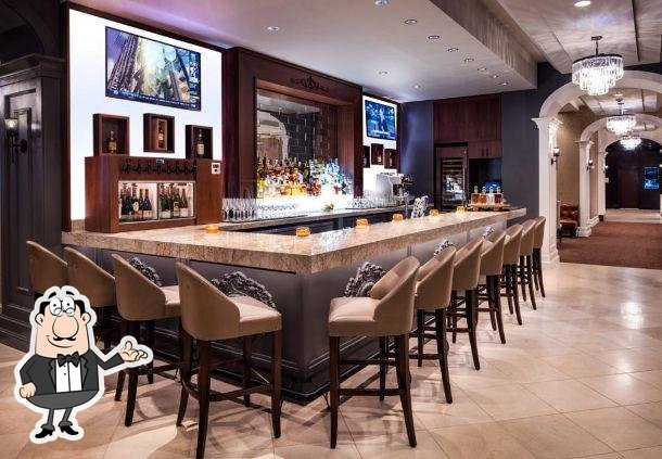 Roanoke Restaurant, Chicago - Restaurant menu, prices and reviews