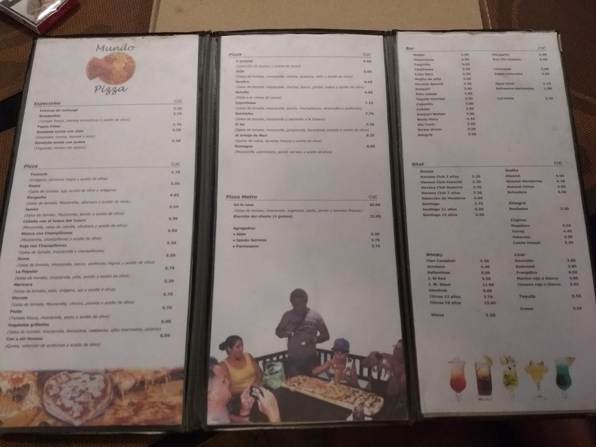 Menu at Mundo Pizza restaurant, Havana