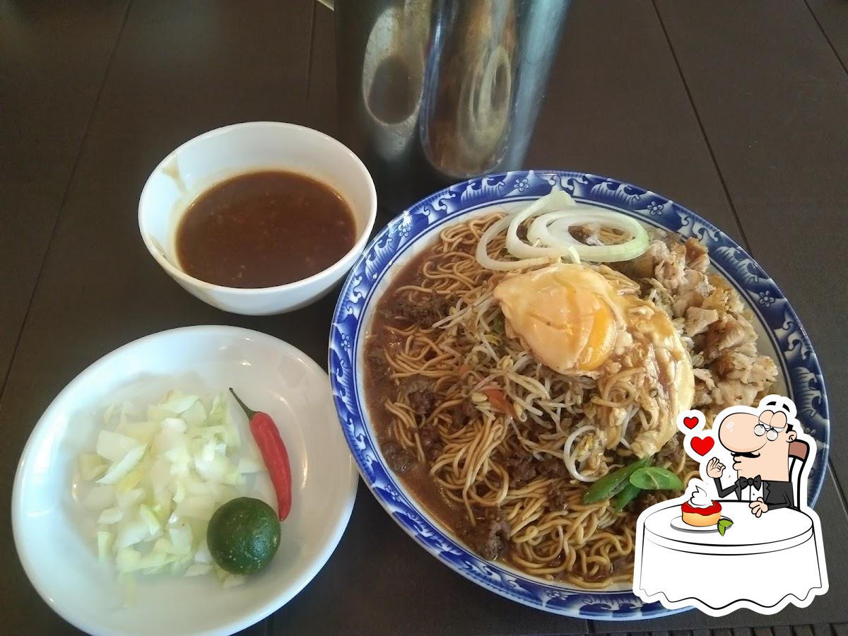 Danlene Foodhub and Pancit Cabagan restaurant, Manila - Restaurant reviews