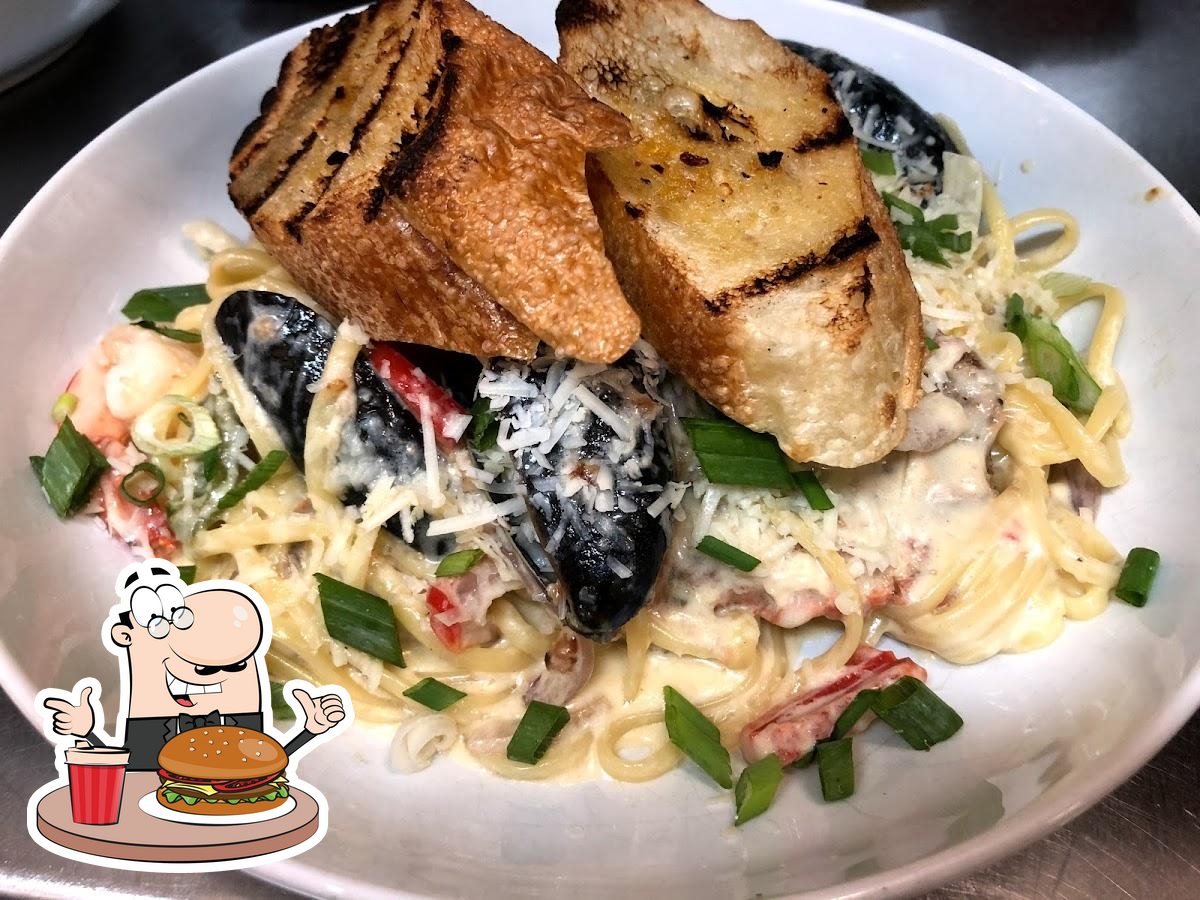 SoCal Restaurant & Lounge in Campbell River - Restaurant menu and reviews