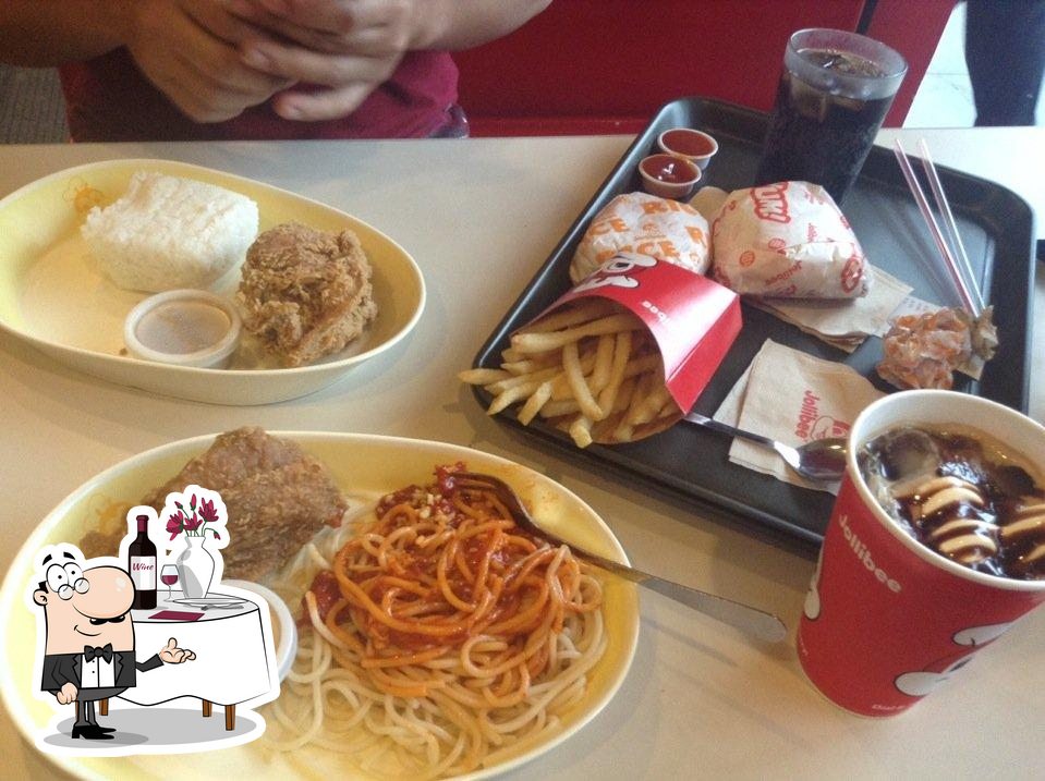 Jollibee restaurant, Malolos, Crossing cor Guinhawa Subd Arthur Highway ...
