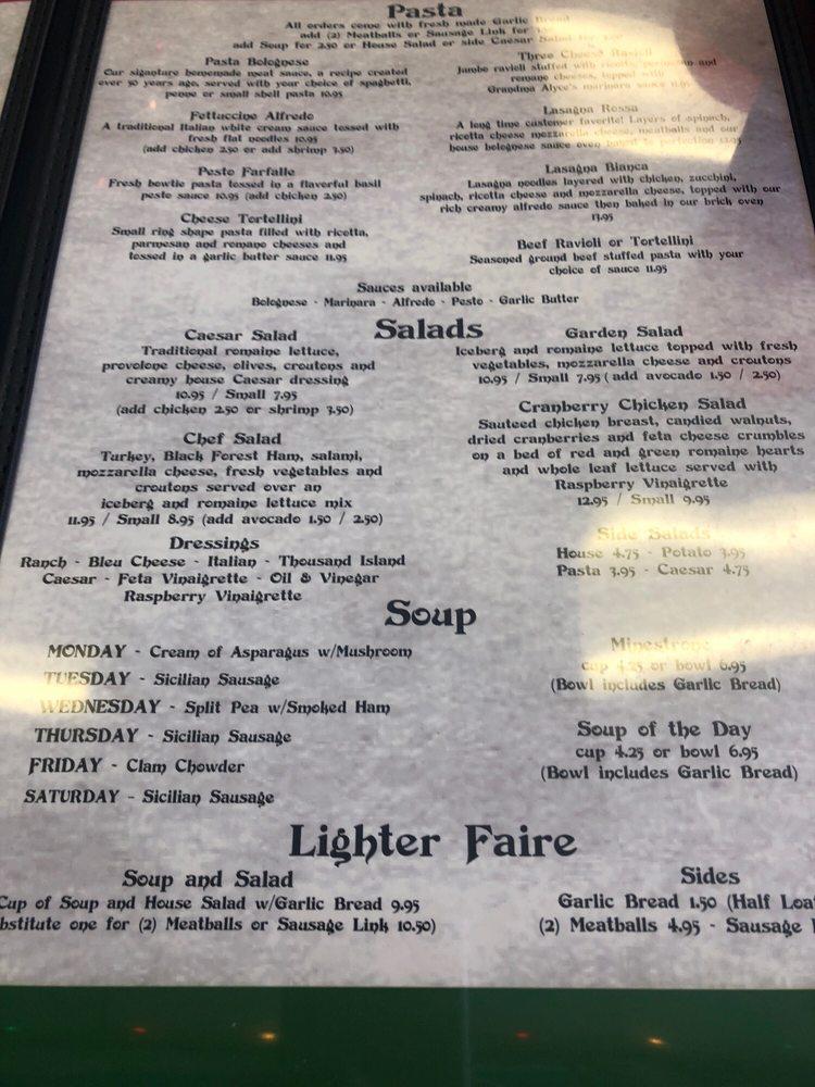 Menu at Pinocchio's restaurant, Sonora