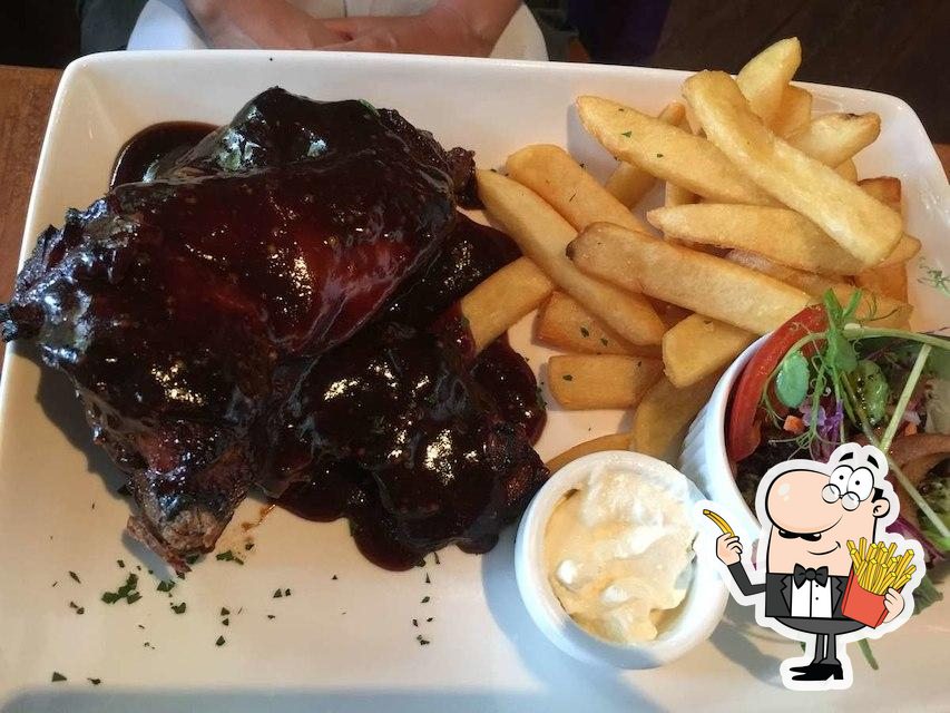 Friar Tucks Irish Bar/Restaurant Irish Pub in Mandurah in Wannanup ...