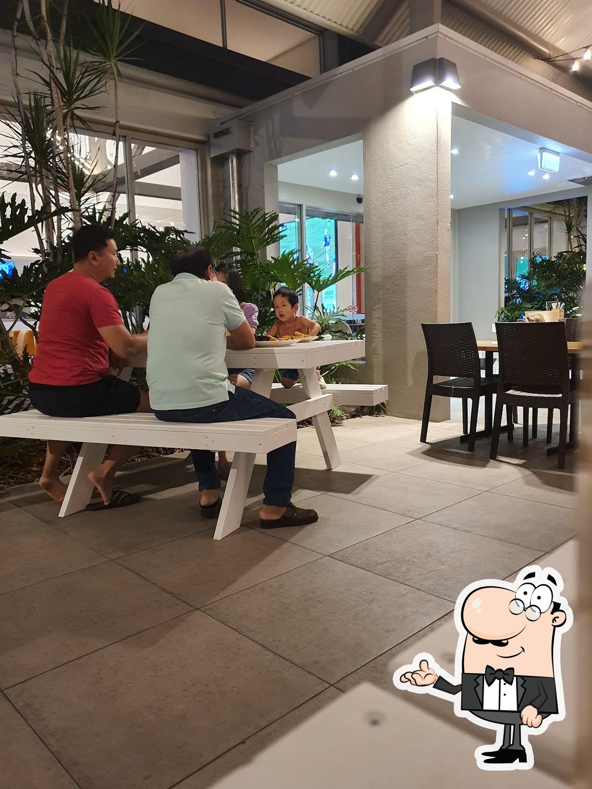 Lucky Tree Tavern, Durack - Restaurant menu, prices and reviews