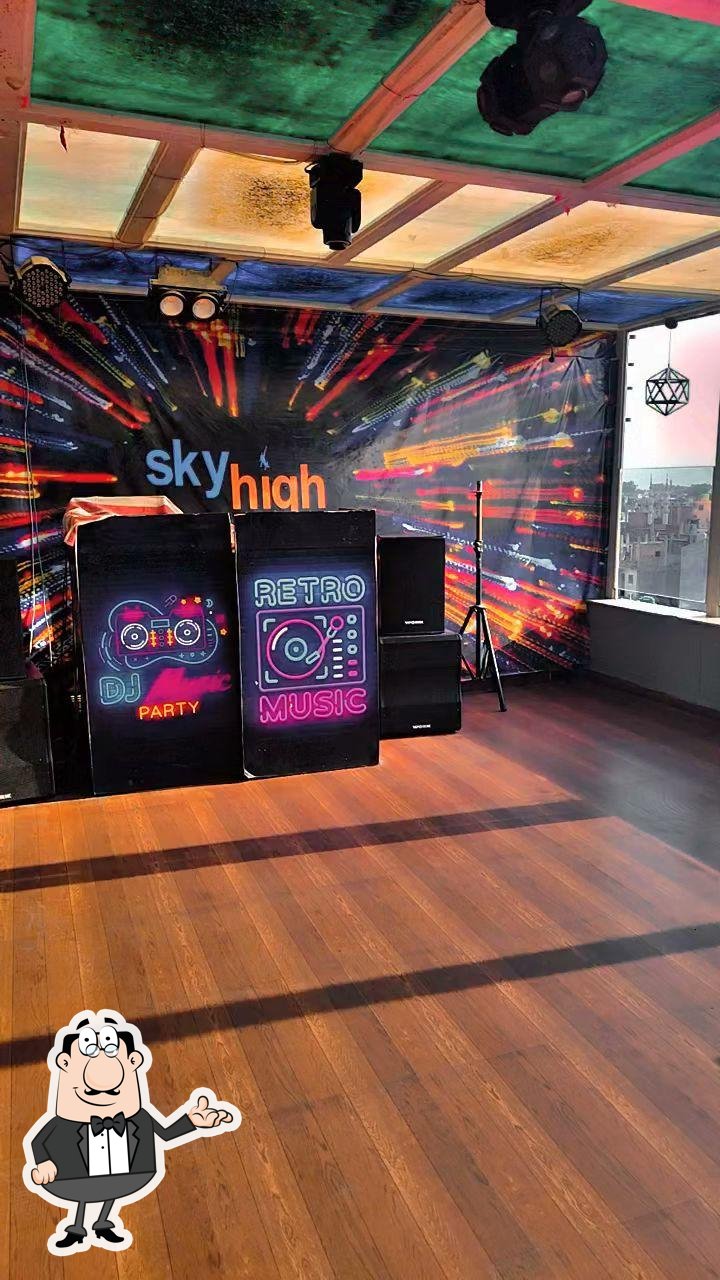 Sky High Cafe Rooftop, Agra - Restaurant menu, prices and reviews