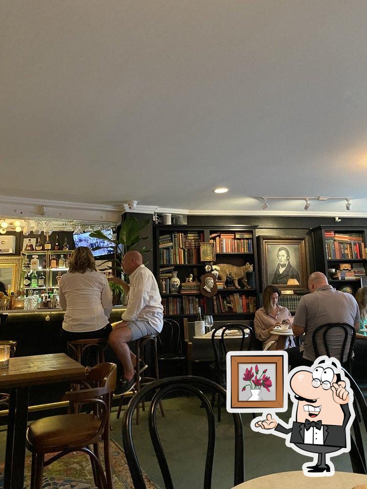 The Azalea Bar & Garden, Summerville - Restaurant menu, prices and reviews