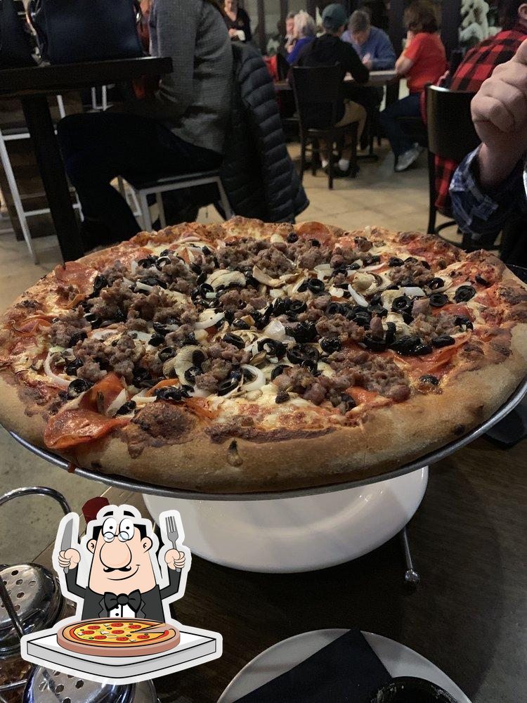 Vitales Pizza of Ada Inc, 6650 Fulton St E in Ada - Restaurant reviews