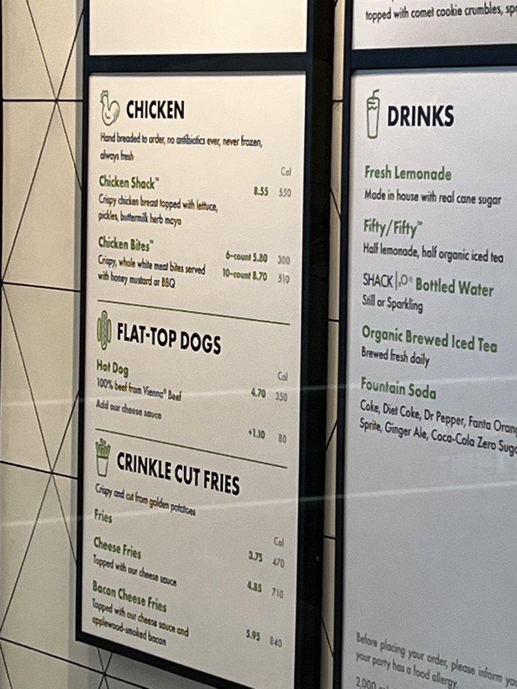 Menu at Shake Shack restaurant, Chantilly
